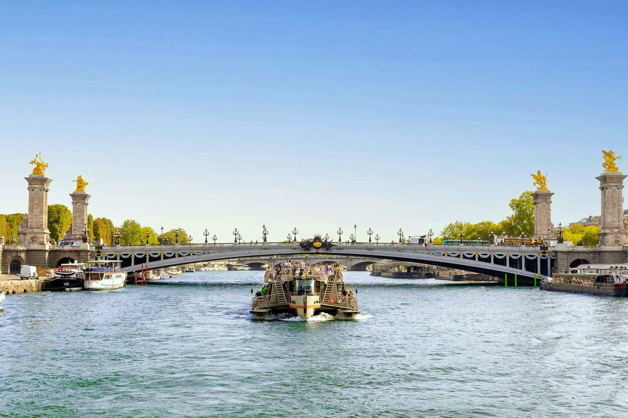 Seine River Sightseeing Cruise| Thrillark| Paris Combo